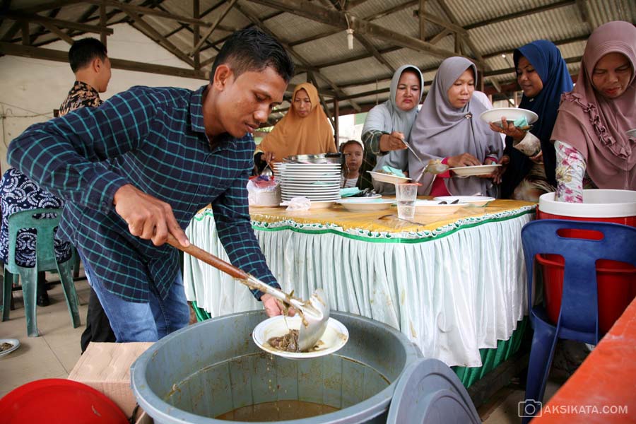 Santap Bersama Kuah Beulangong di Khanduri Adat Laot – AKSI KATA