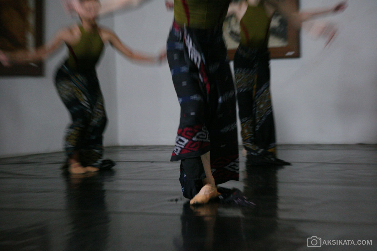 Tari Kolaborasi Lintas Budaya, Jawa Ballet : Merajut Harmoni Keragaman ...