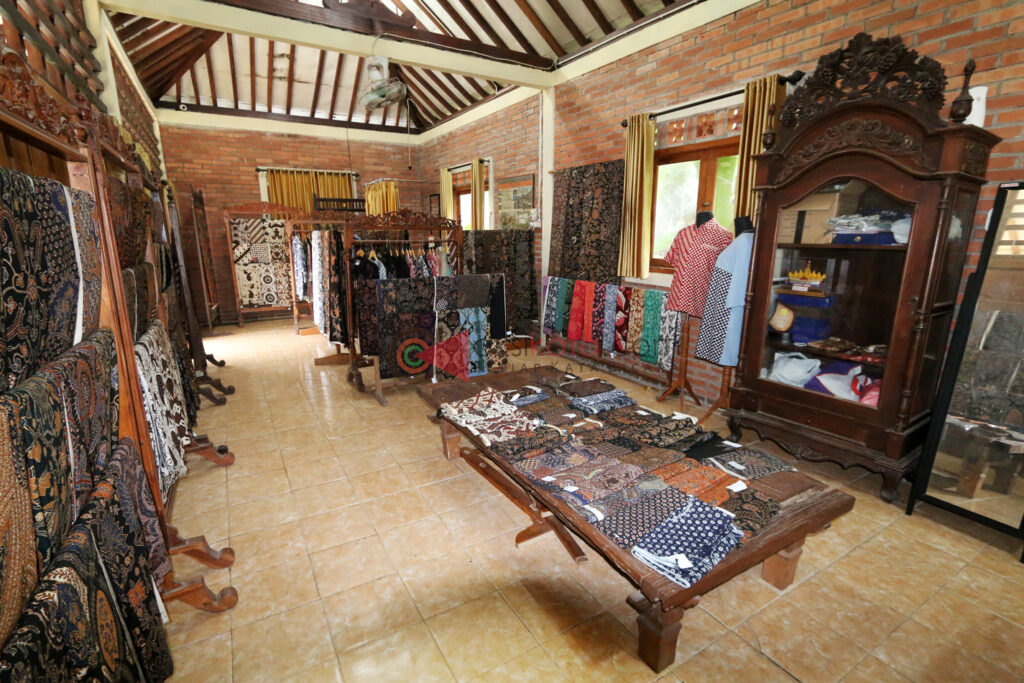 Desa Wisata Wukirsari, Kampung Batik Tulis Giriloyo Yogyakarta – AKSI KATA